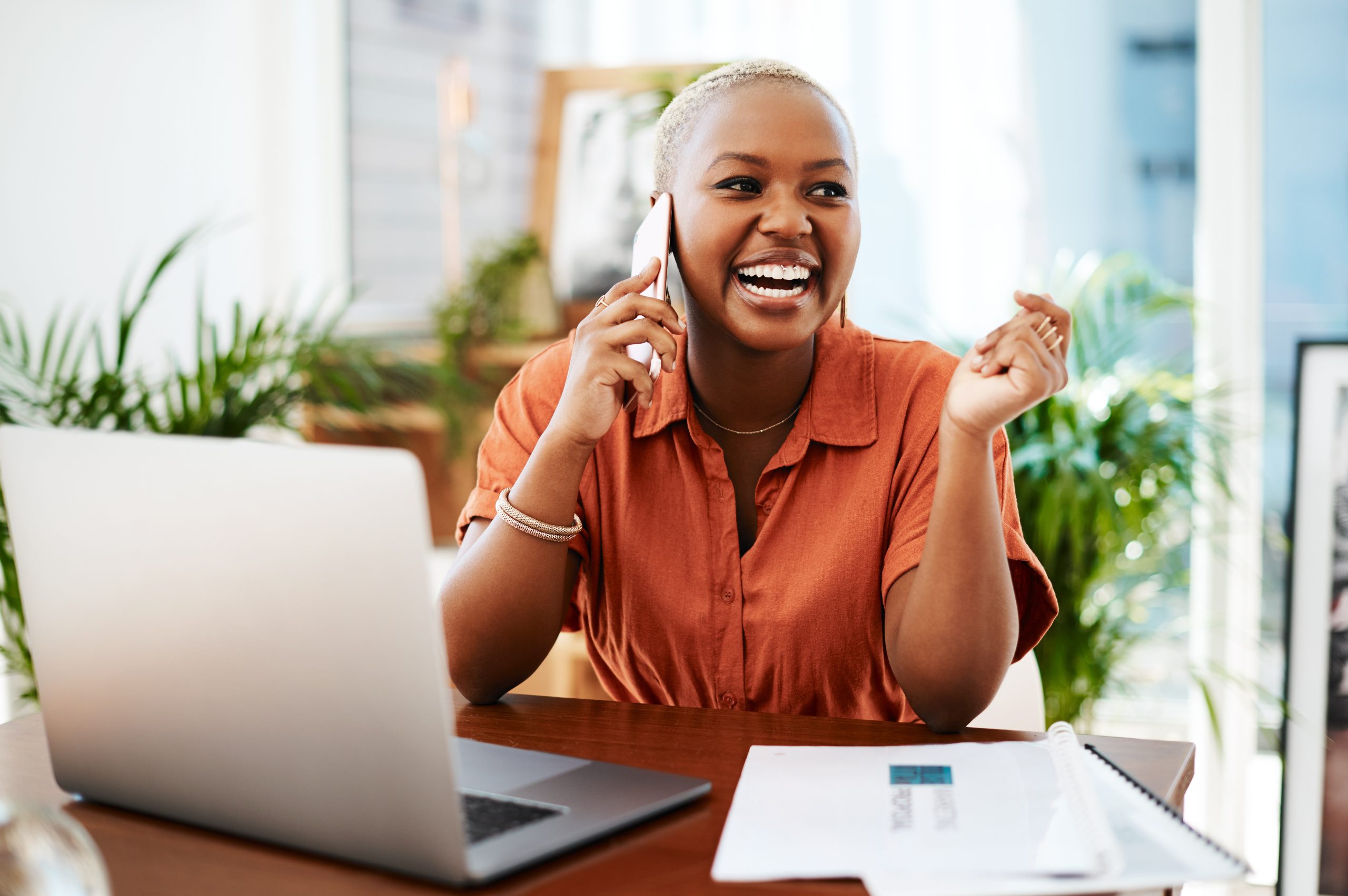 Hosted IP Telephony: Six Benefits and Four Pitfalls to Avoid - Cogeco ... Hosted IP Telephony: Six Benefits and Four Pitfalls to Avoid - Cogeco ...